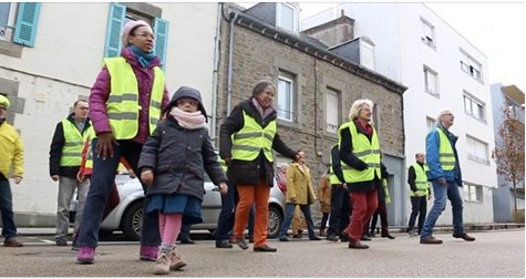 Un flashmob pour défendre le bureau de poste de Robien ( Le télégramme)